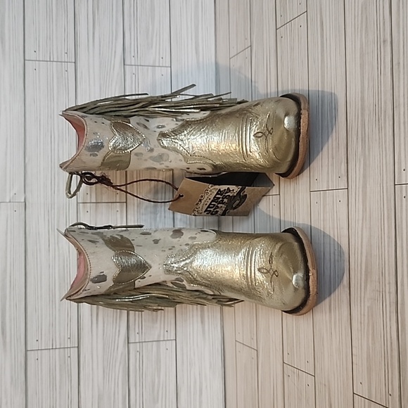 Junk Gypsy | Shoes | Junk Gypsy Spirit Animal Shortie | Poshmark